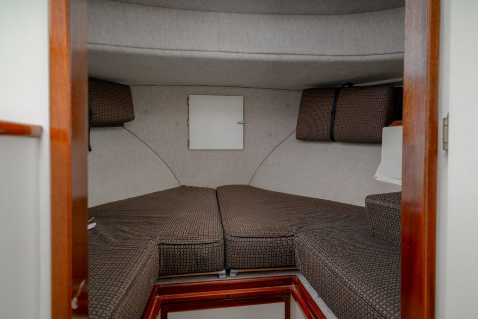 2007 Camano 31 - Calibre Yacht Sales