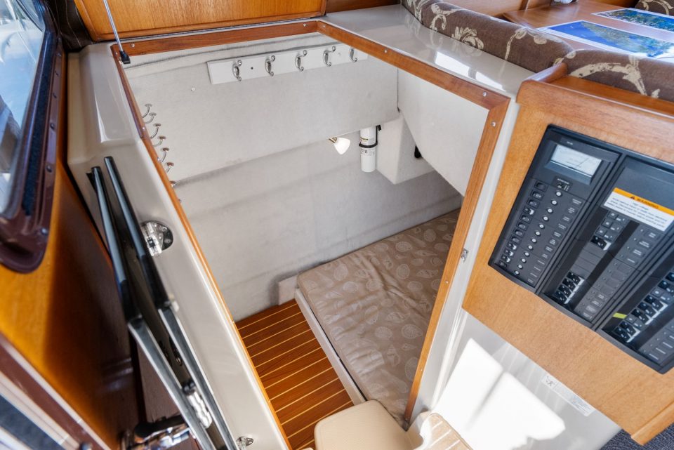 2011 Ranger Tugs R29 - Calibre Yacht Sales