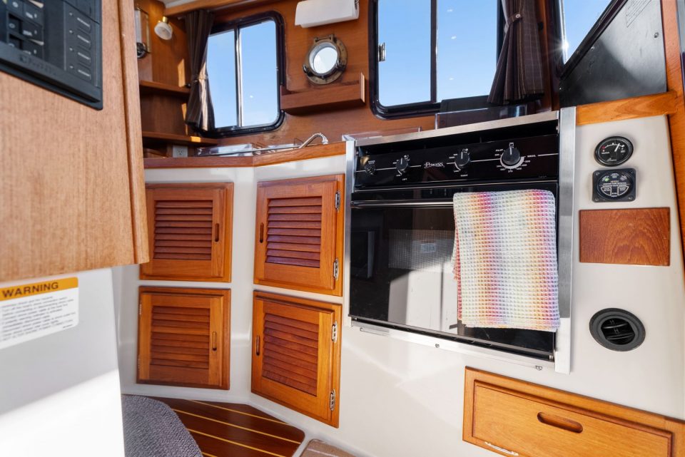 2011 Ranger Tugs R29 - Calibre Yacht Sales