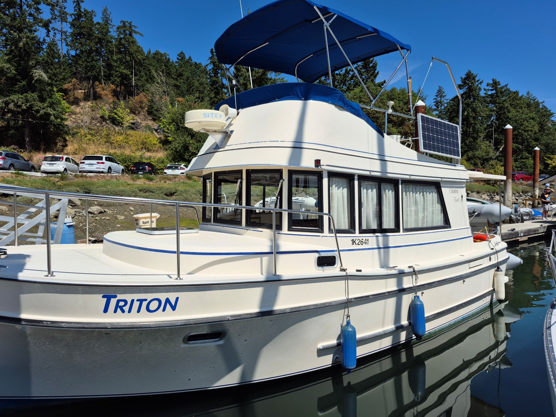 1994 Camano 31 Troll - Calibre Yacht Sales